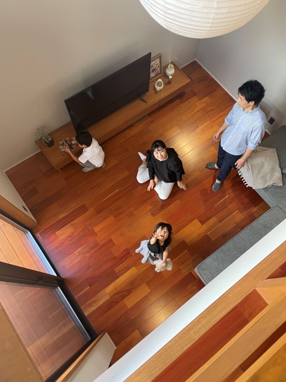 吹抜けから見るリビング ｜ ブログ ｜ cototoki建築社 株式会社日建ホームズ